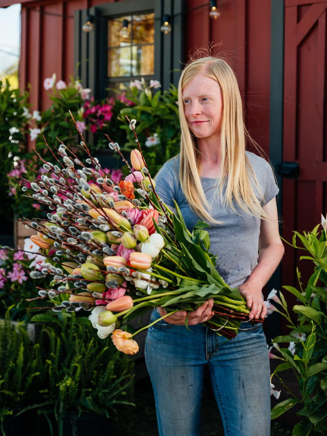 Dahlia May Flower Farm | Trenval